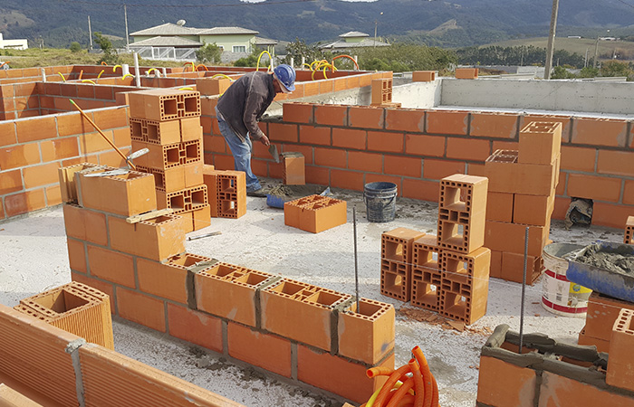 ALVENARIA: Veja as Aplicações e Diferença de Blocos e Tijolos ...